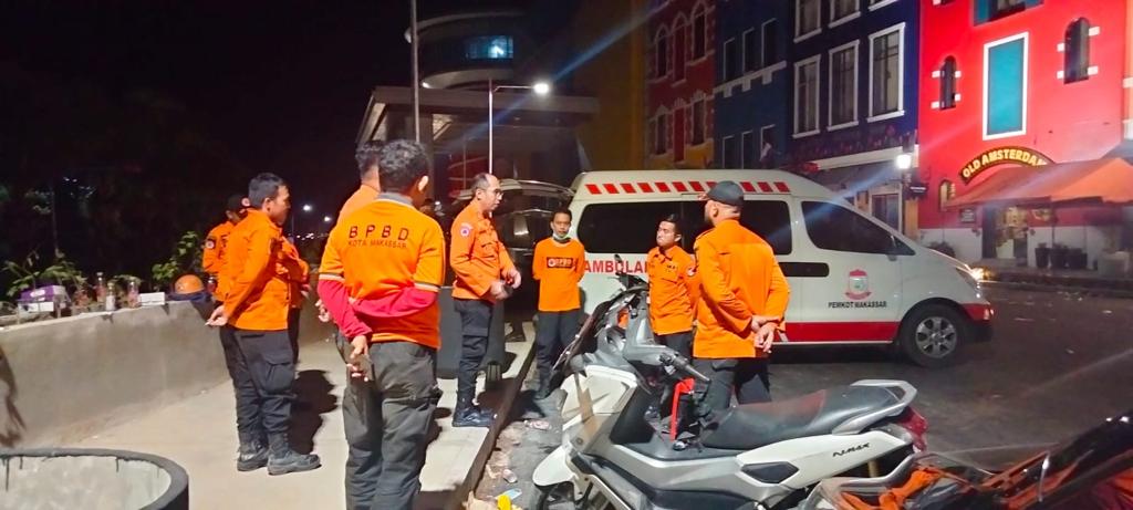 Respon Cepat BPBD-Damkar-Dinas Kesehatan Tangani Kebakaran TSM Makassar Respon Cepat BPBD-Damkar-Dinas Kesehatan Tangani Kebakaran TSM Makassar